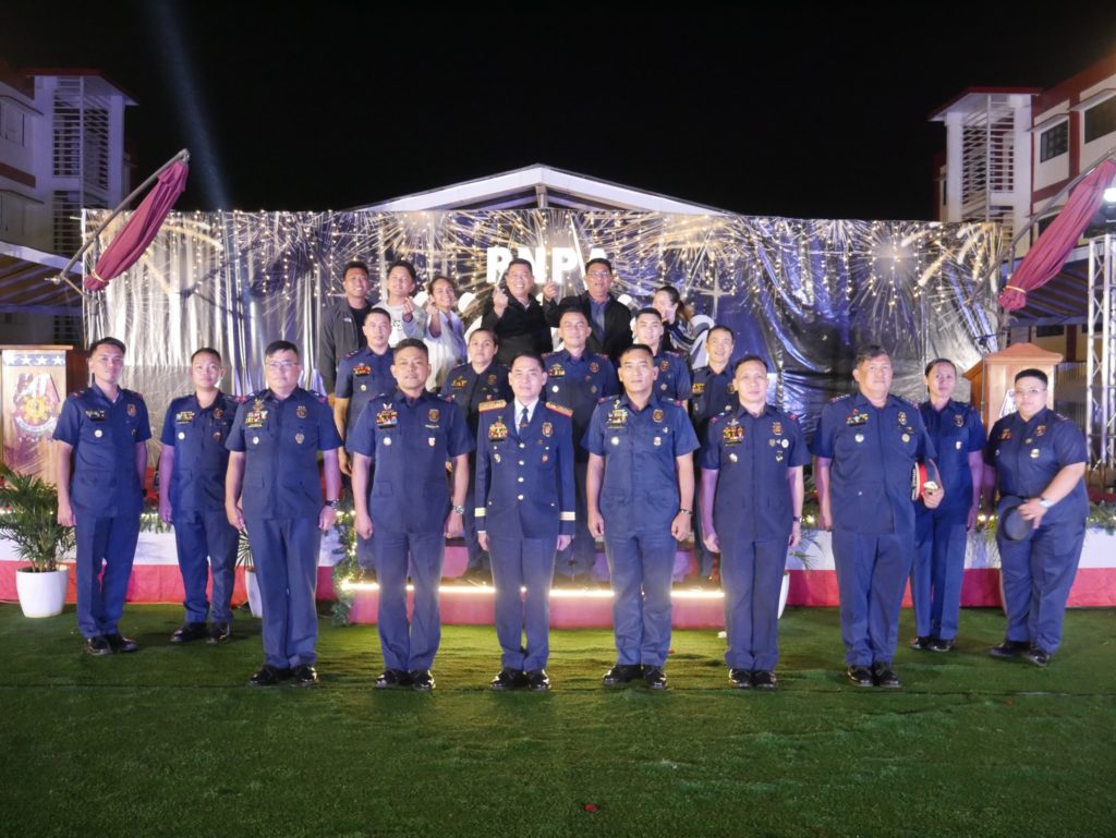 THE PNPA LIGHTED THEIR GIANT STAR - PNPA - PHILIPPINE NATIONAL POLICE ...